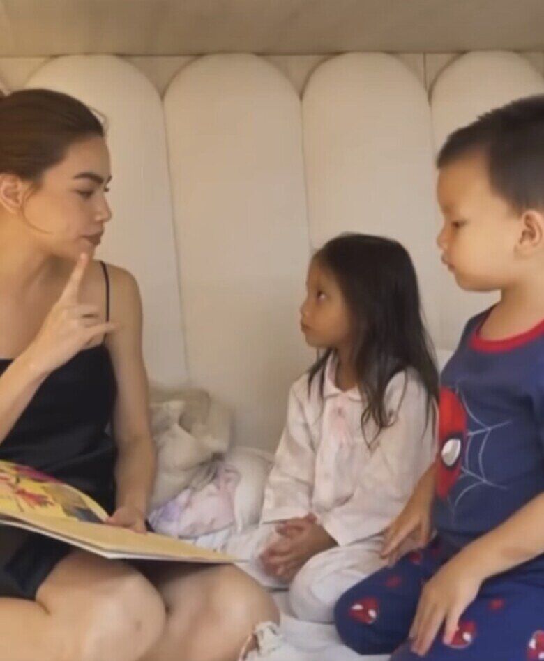 Học trường quốc tế 300 triệu/năm, con gái Lisa ước có đôi giày giống bạn cùng lớp, nói chuyện ...